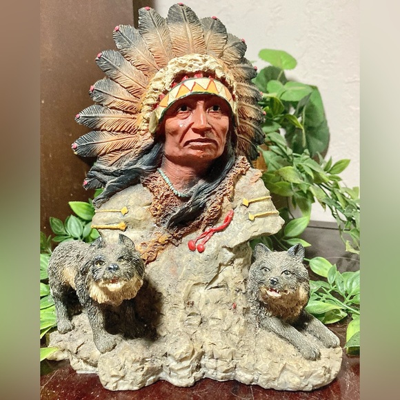 Accents | Vtg Native American Chief Wolves Resin Sculpture | Poshmark